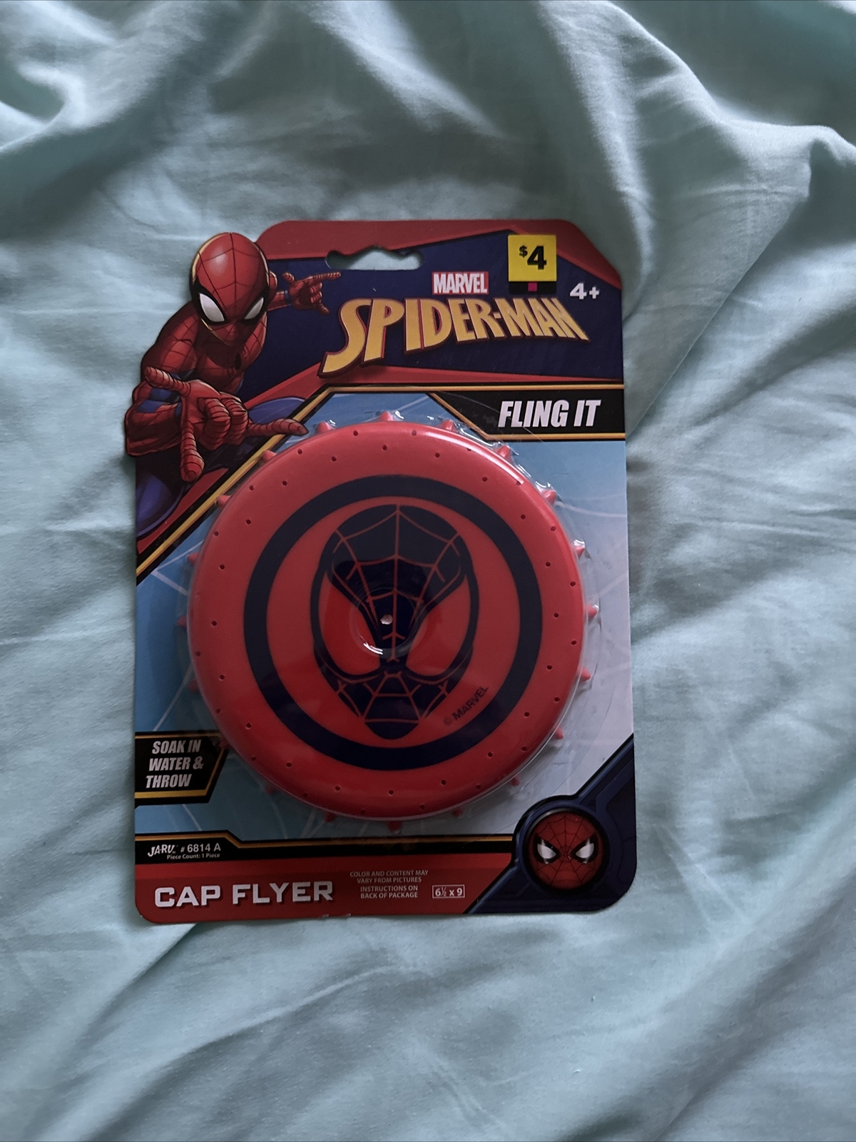 Spider-Man Cap Flyer Marvel Advengers Soak and Throw Water Frisbee JA ...