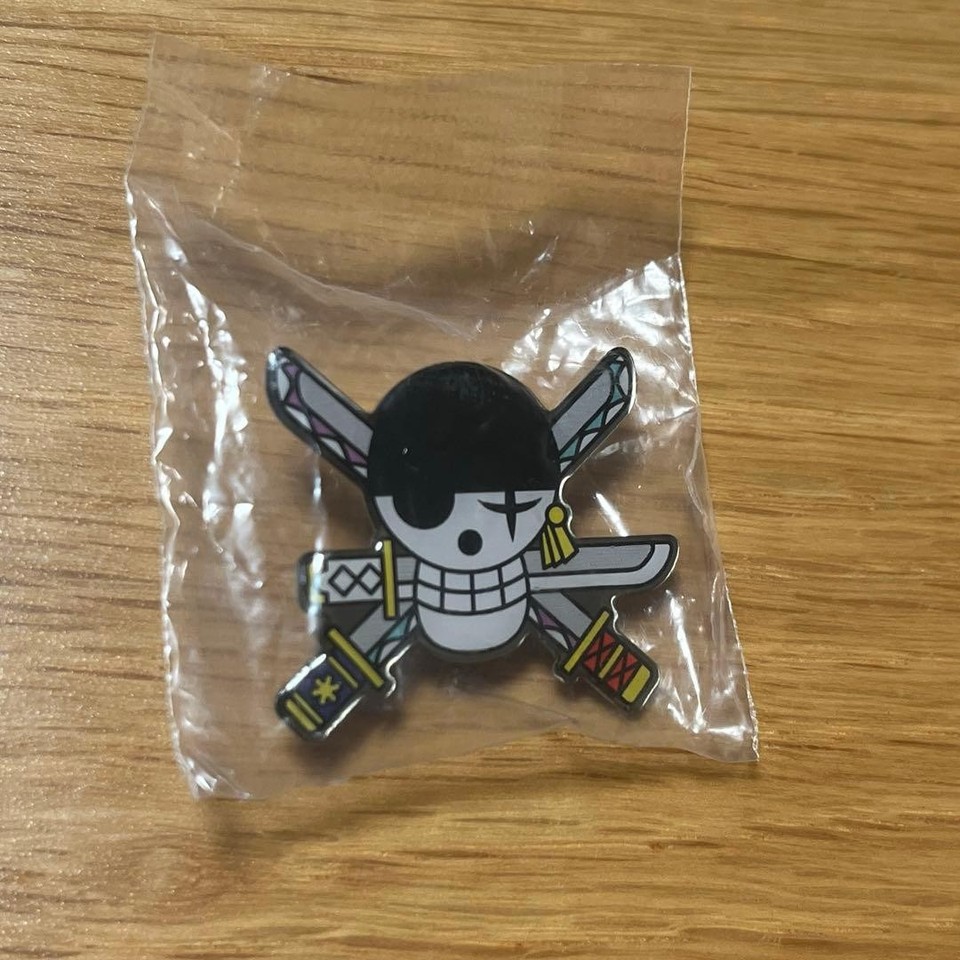ONE PIECE Zoro Nami Pin Badge Collection Set 2 Pieces Used | eBay