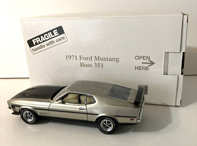 Danbury Mint 1971 Ford Mustang Boss 351 "Light Pewter Metallic" 1:24 ...