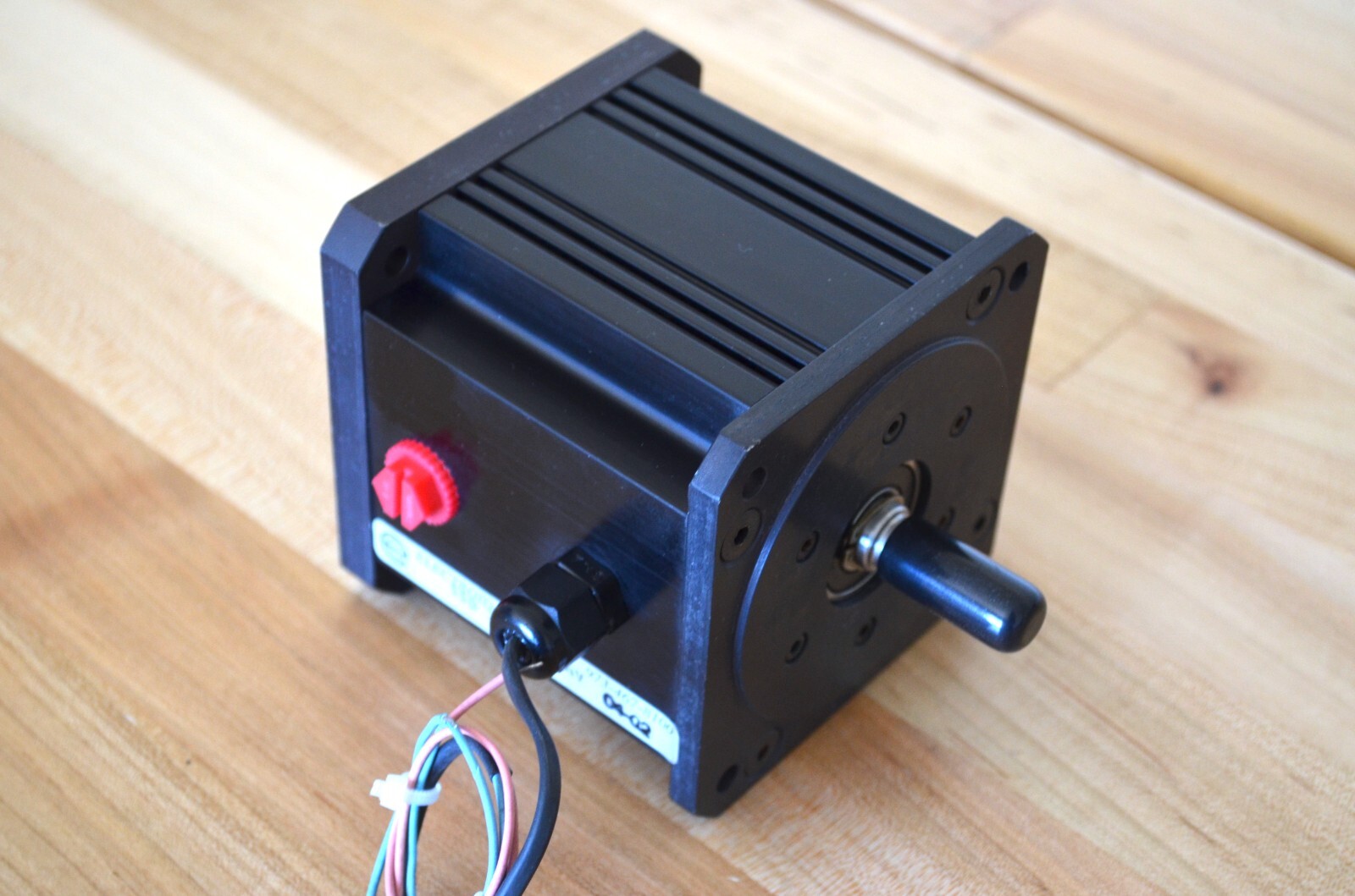 NEW Electroid SSB-34-6-6-24V In-Line Nema34 Electromagnetic