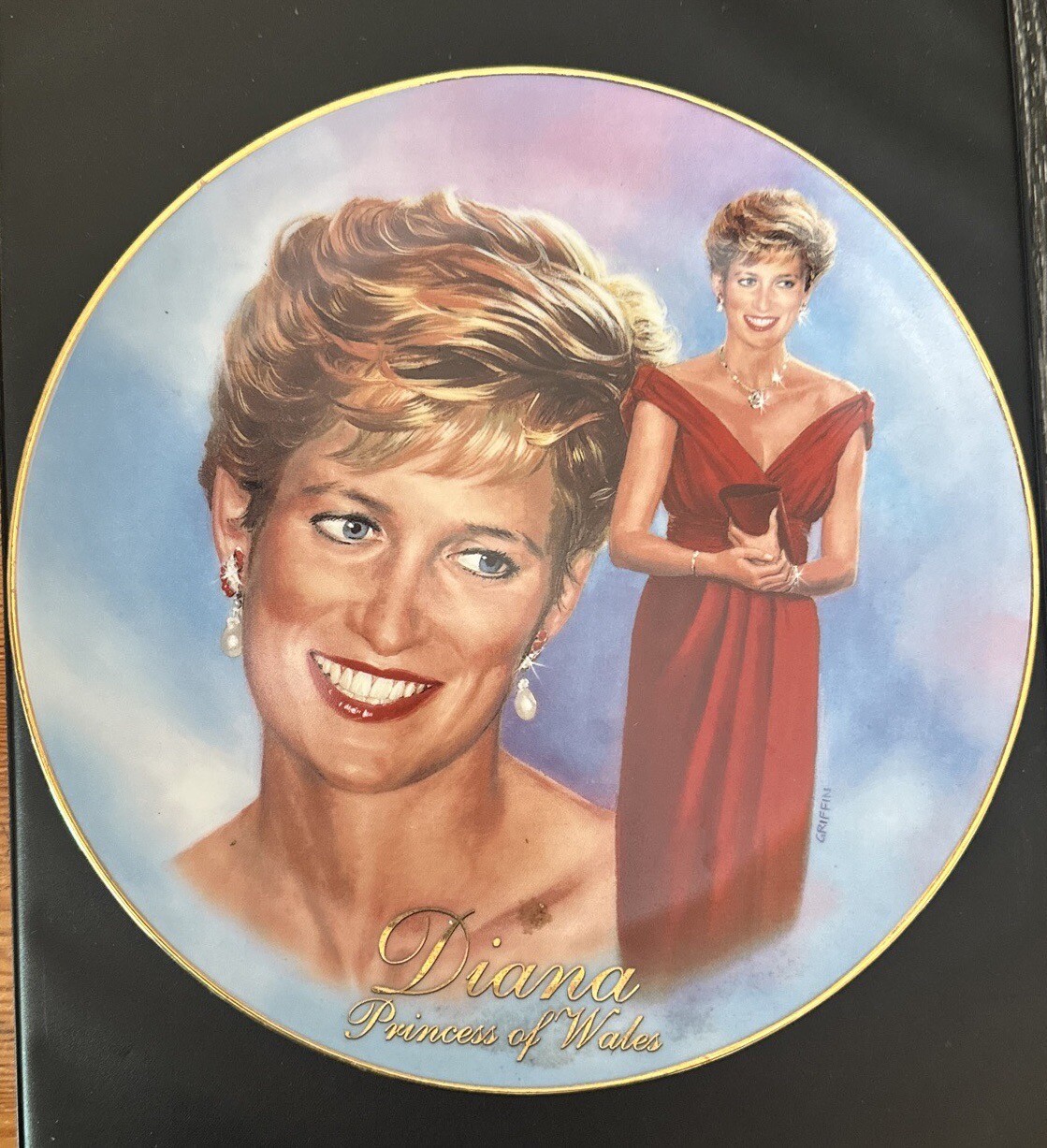 DIANA PRINCESS OF WALES PORTRAIT PLATE: FOREVER DIANA A WOMAN OF STYLE ...