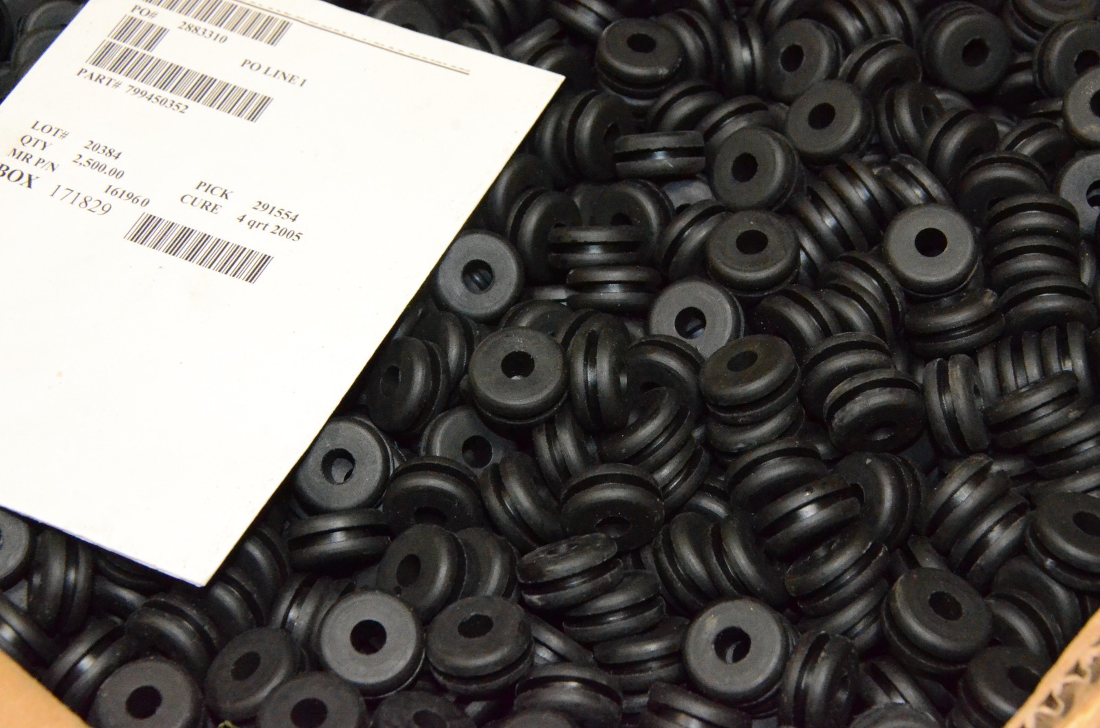 Lot of 60 .250 Inside Fits 1/2" Dia Hole Rubber Insulating Grommet ...
