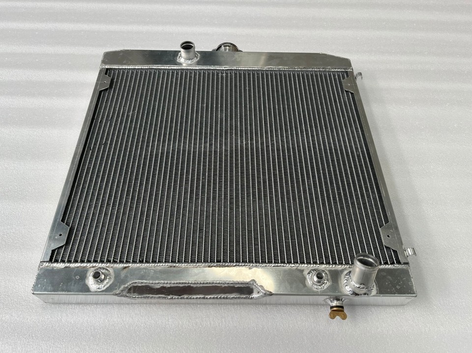 👍For Mercedes-Benz W108 BEHR Radiator 250s 1085000503 Aluminum Radiator ...