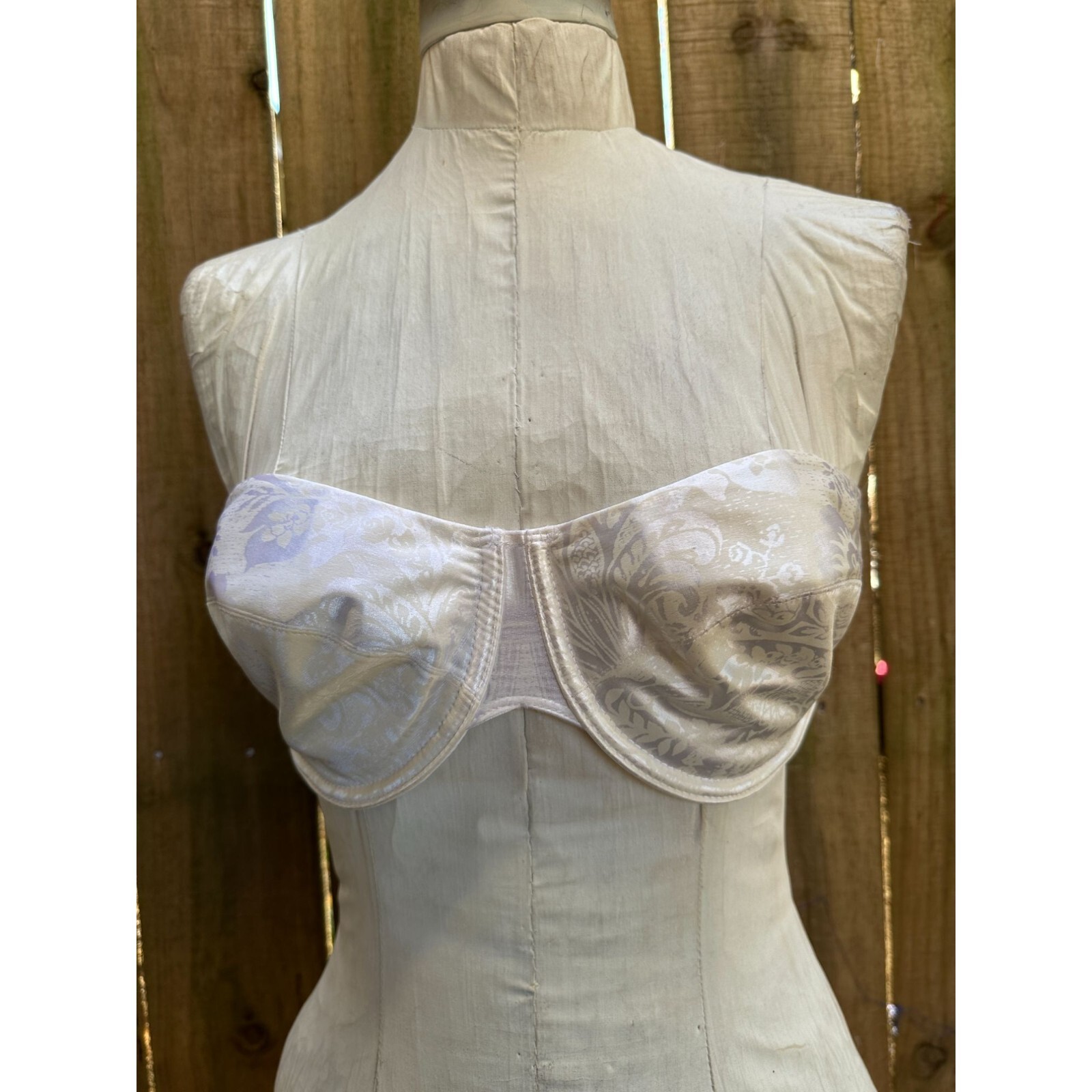 Vintage 80s VANITY FAIR STRAPLESS BRA 38C Delustered Satin 74-004 | eBay