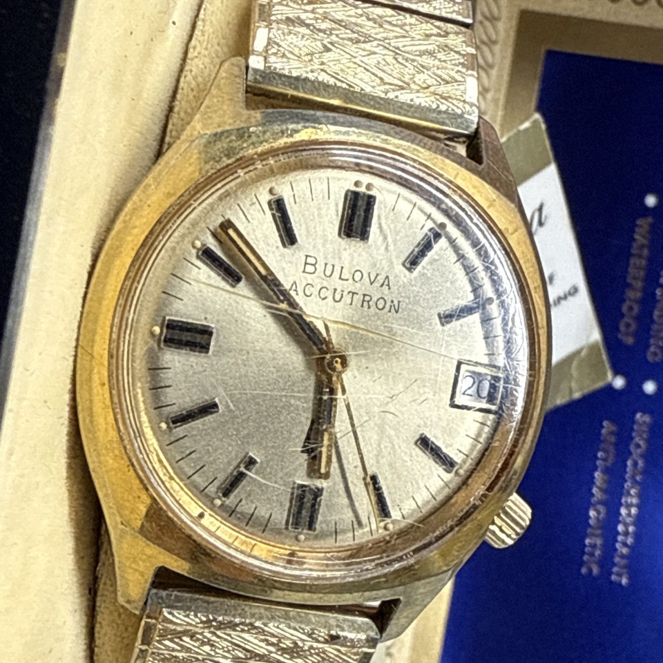 N6 Bulova Accutron Mens Wrist Watch Date Running Gold Tone Needs ...