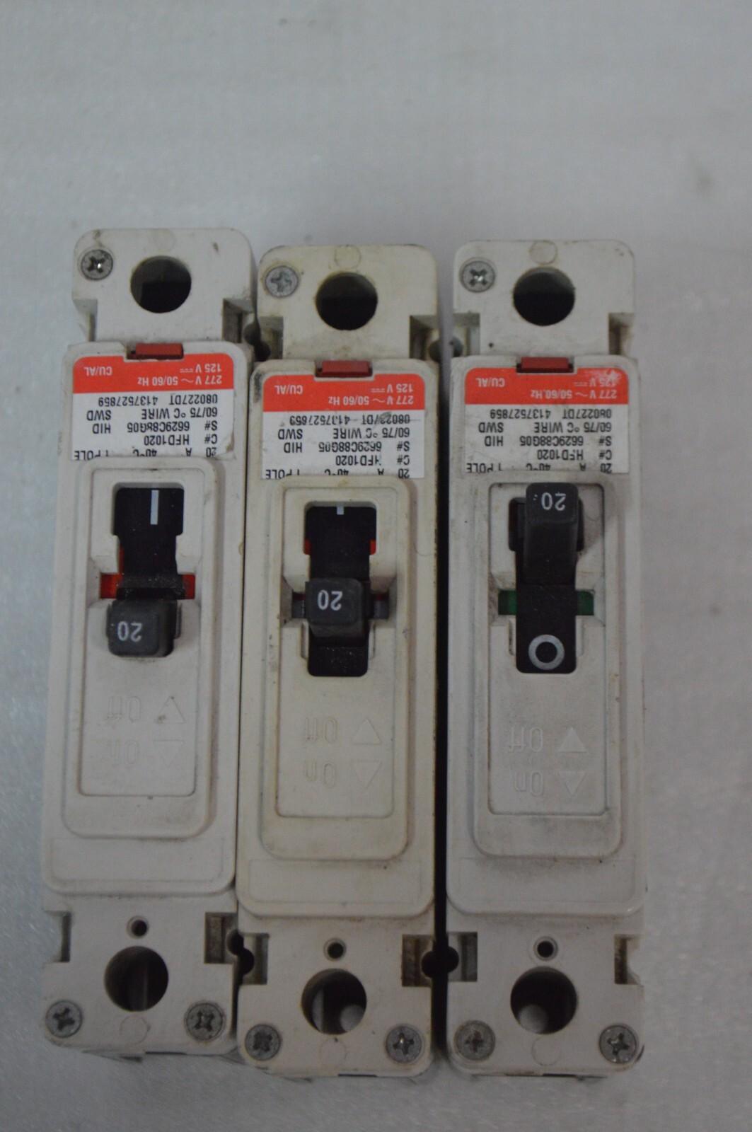 LOT OF 3 HFD1020 Cutler Hammer HFD 1 pole 20 amp 277V 65kA Circuit ...