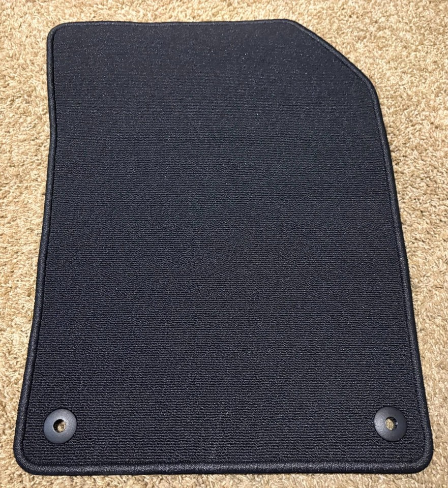 Volvo XC60 OEM black carpet Floor Mats 2018 - 2025 New Open Pkg ...