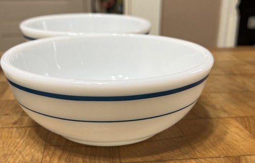 Set of 4 Vintage Pyrex White Glass With Teal Blue Band Cereal Soup Bowl ...