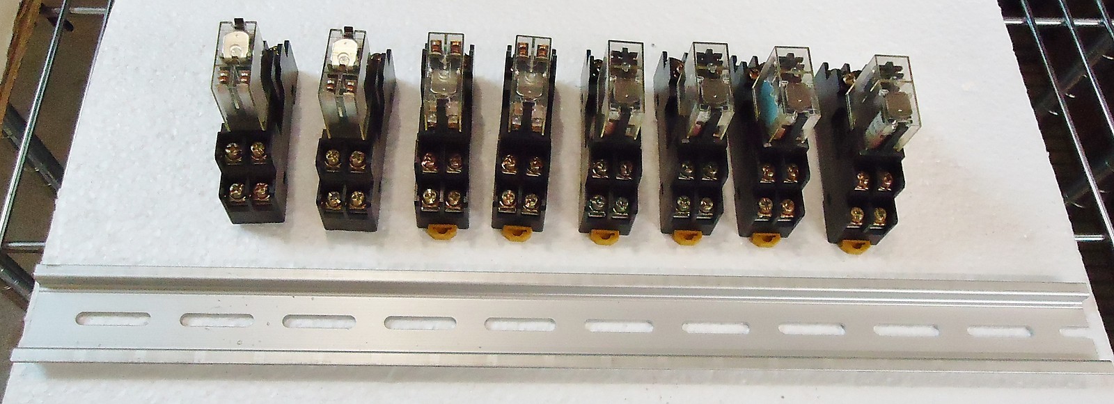 10 OMRON G2R-212S-V-N-US W/RJ9SA)MAX.5A250V AND ALUMINUM RUNNER/BASE | eBay