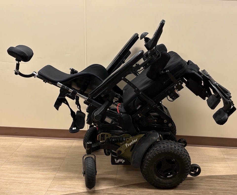 MAGIC MOBILITY FRONTIER V4, Wheelchair TILT,RECLINE ,LEGS,LIFT, ALL ...