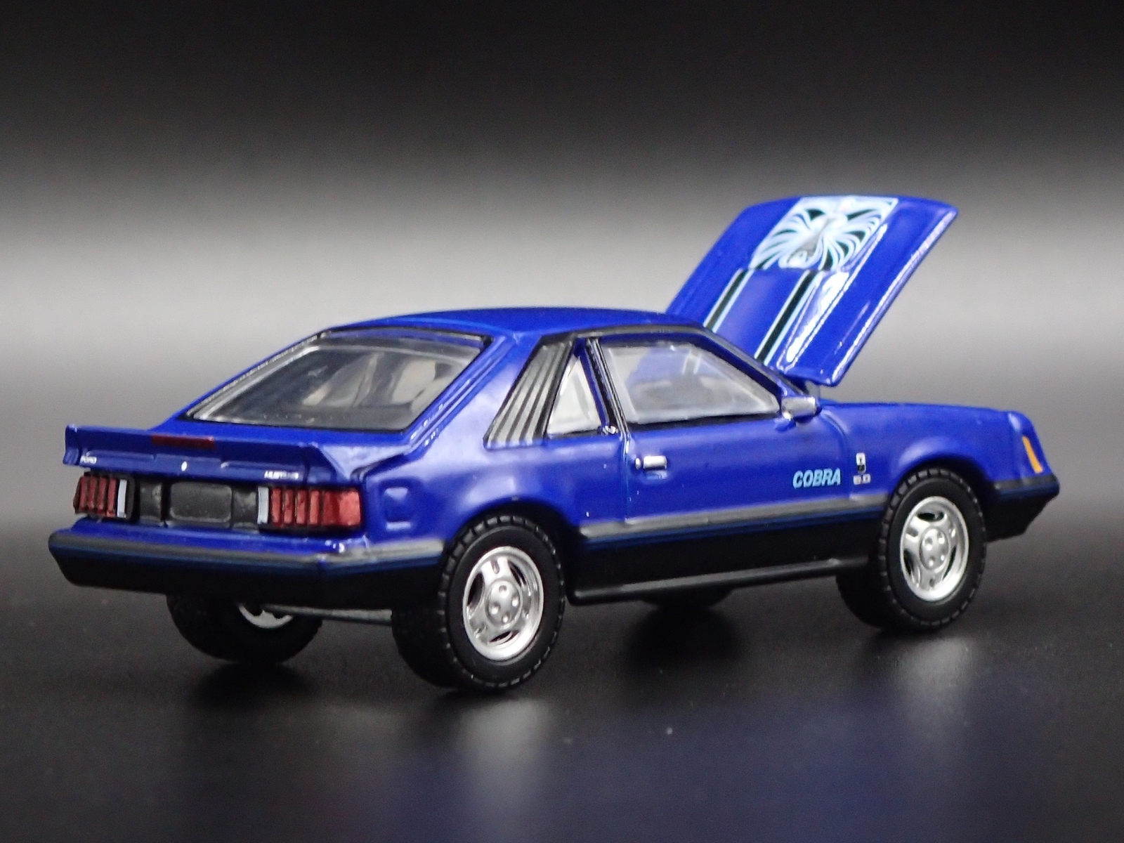 1979 79 FORD MUSTANG COBRA T5 1:64 SCALE COLLECTIBLE DIORAMA DIECAST ...