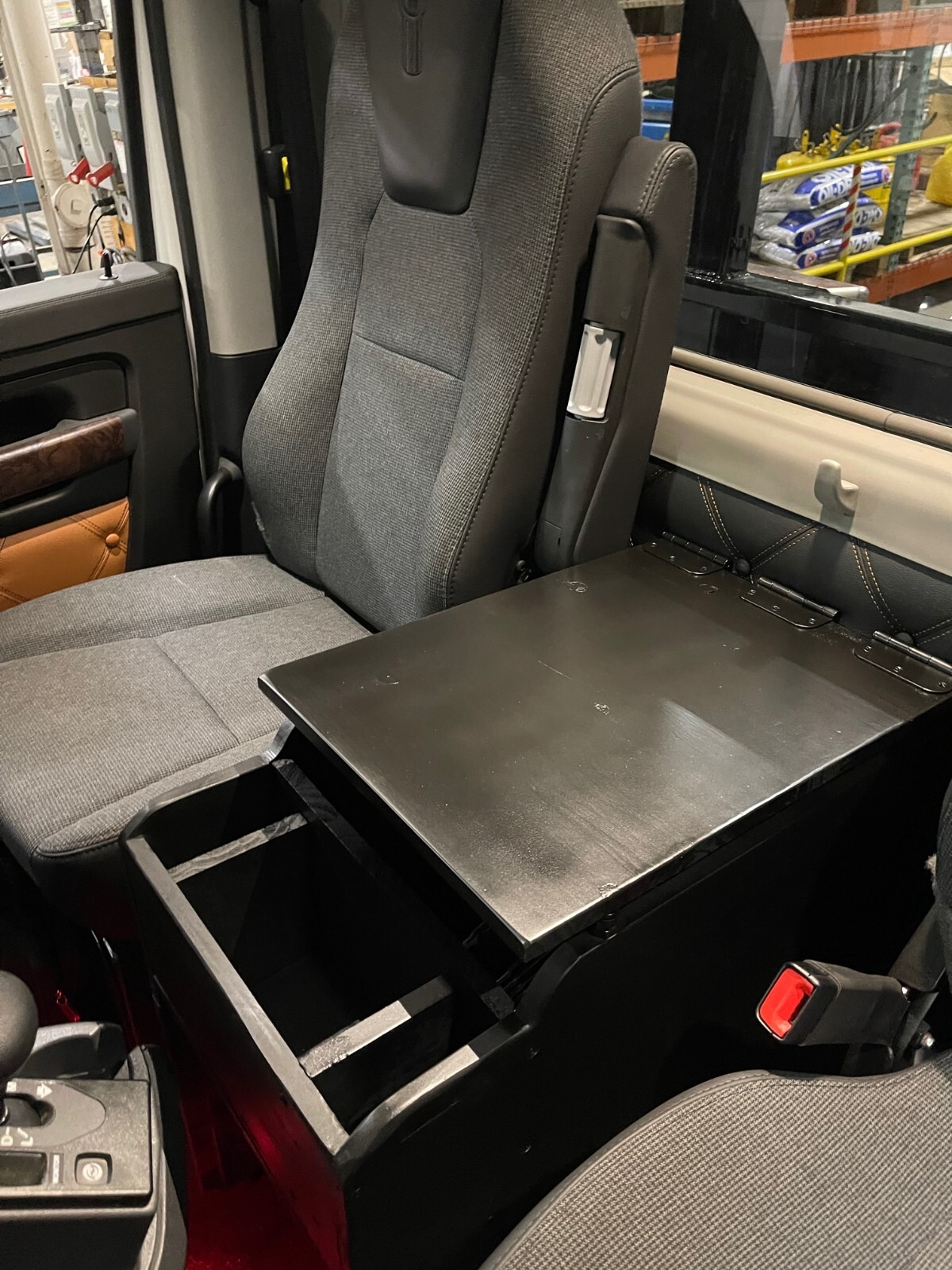 Class 6 7 8 Truck Center Console Work Station File System Storage ...