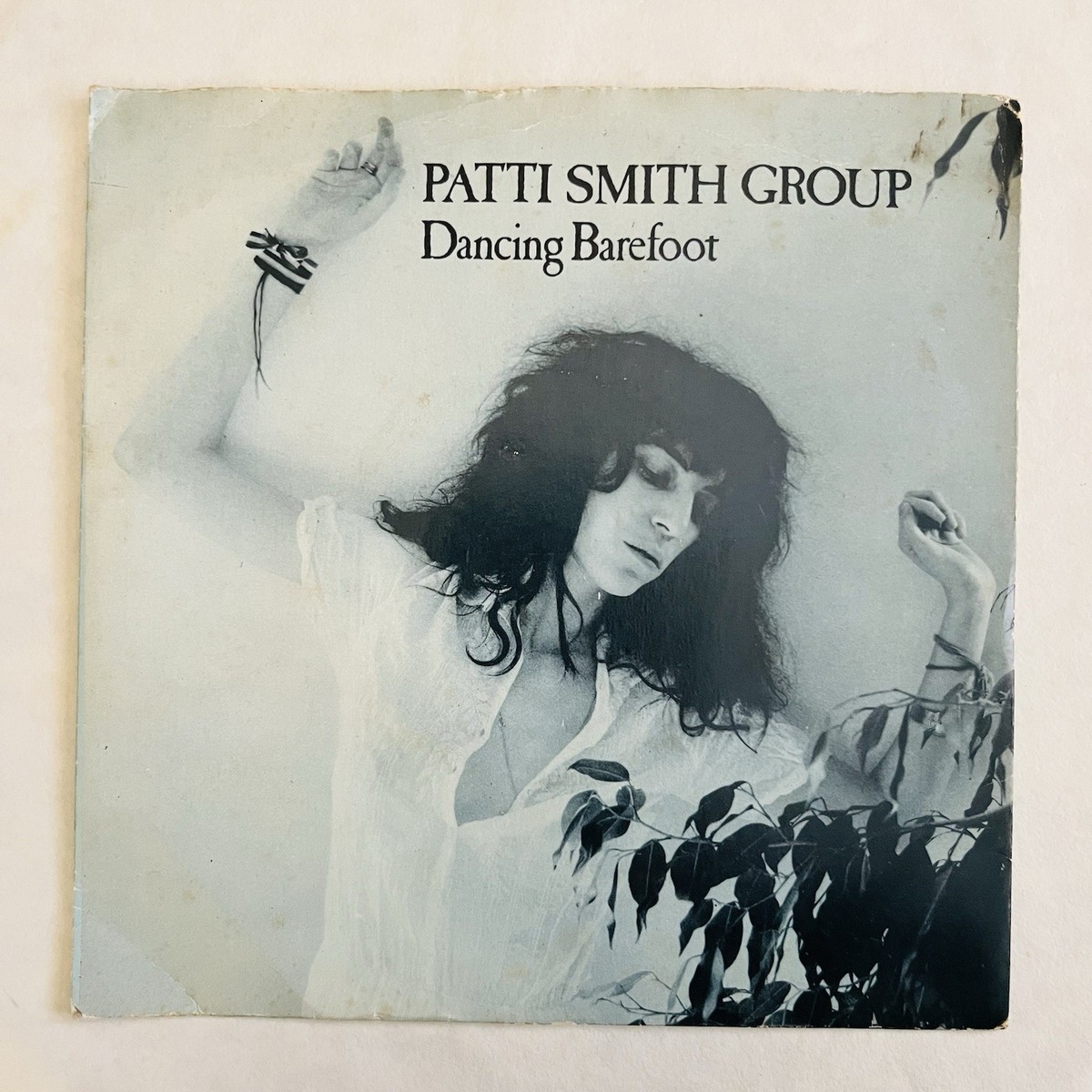 Patti Smith Dancing