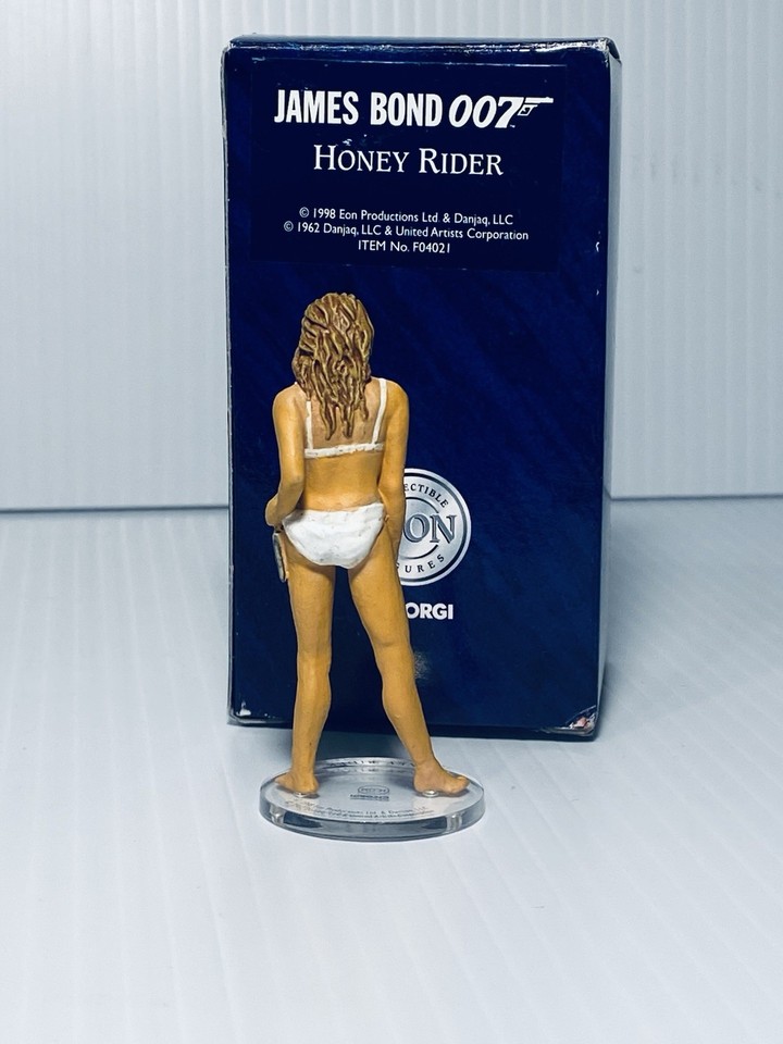Corgi Icons 007 James Bond Honey Rider / Ursula Andress # F04021 From ...