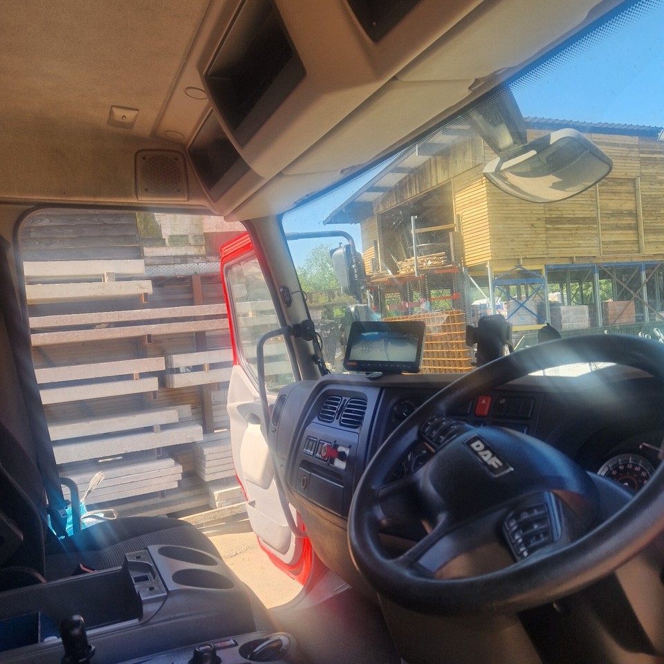 Daf Lf 16ton aluminium double dropside rear mounted Hiab crane short ...