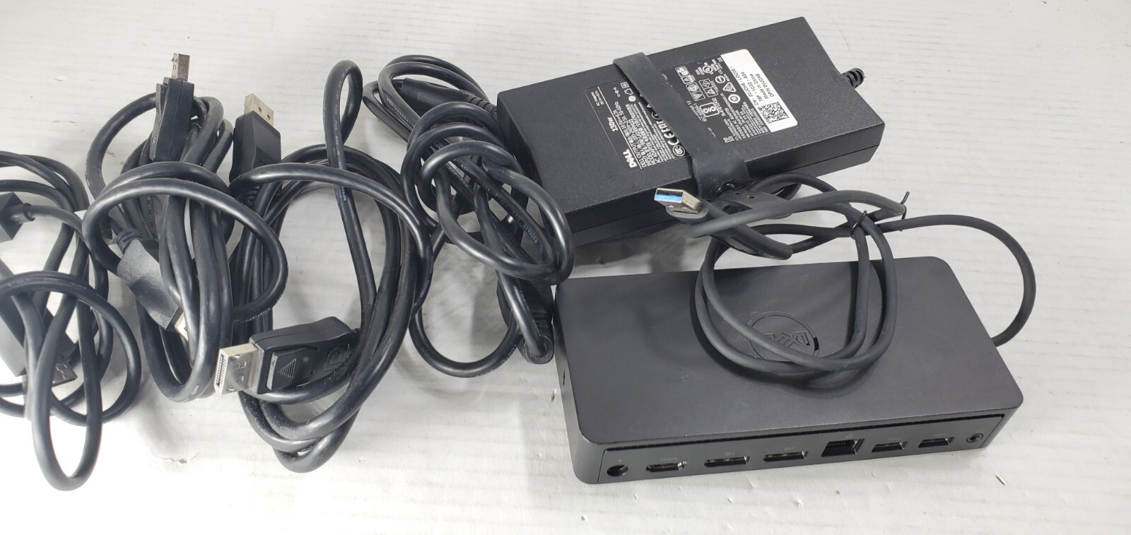 Dell D6000 Universal Docking Station USB-C USB Dock w/130W Adapter ...