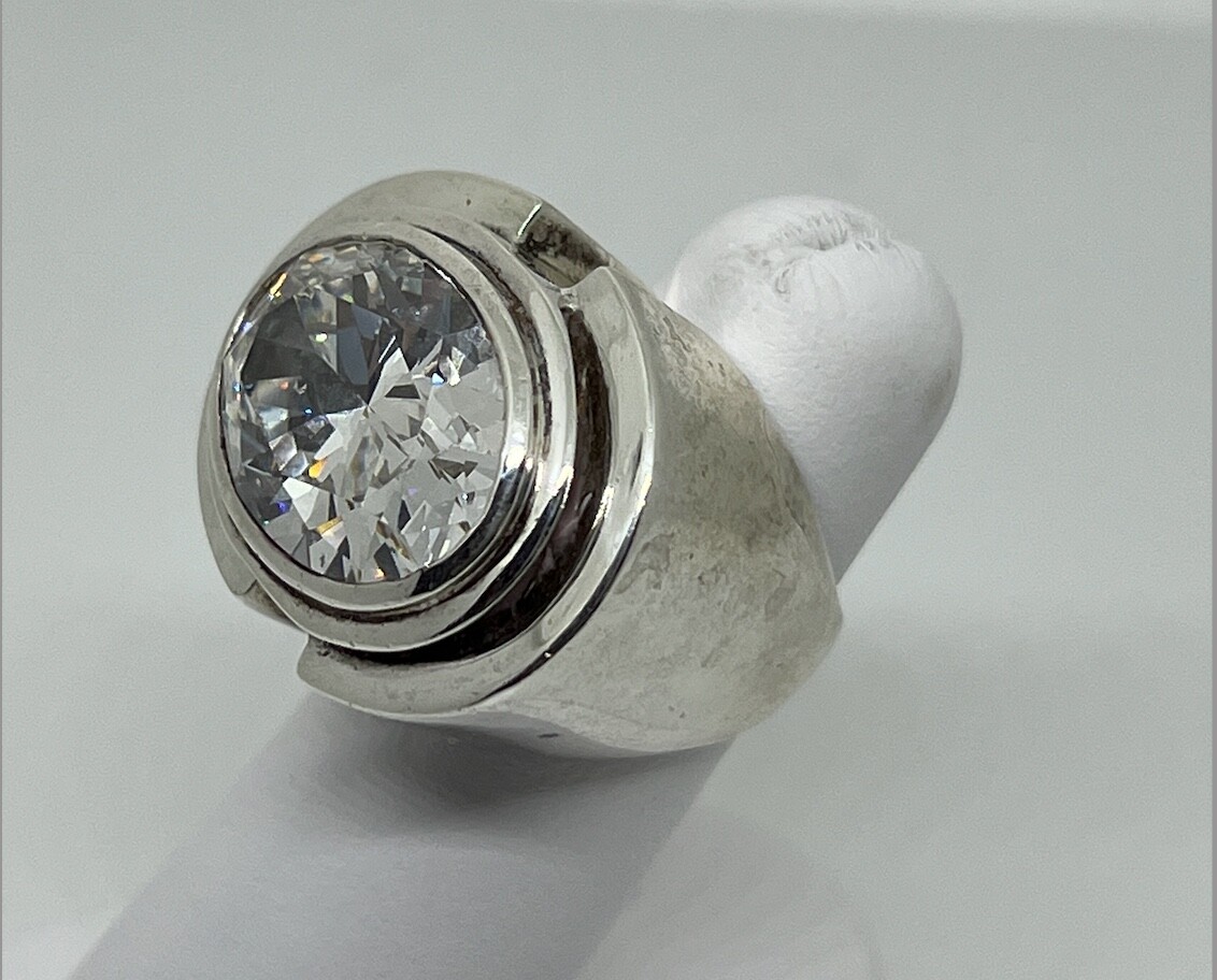 Bold Sterling Silver and Oval Crystal Vintage Ring - Gem
