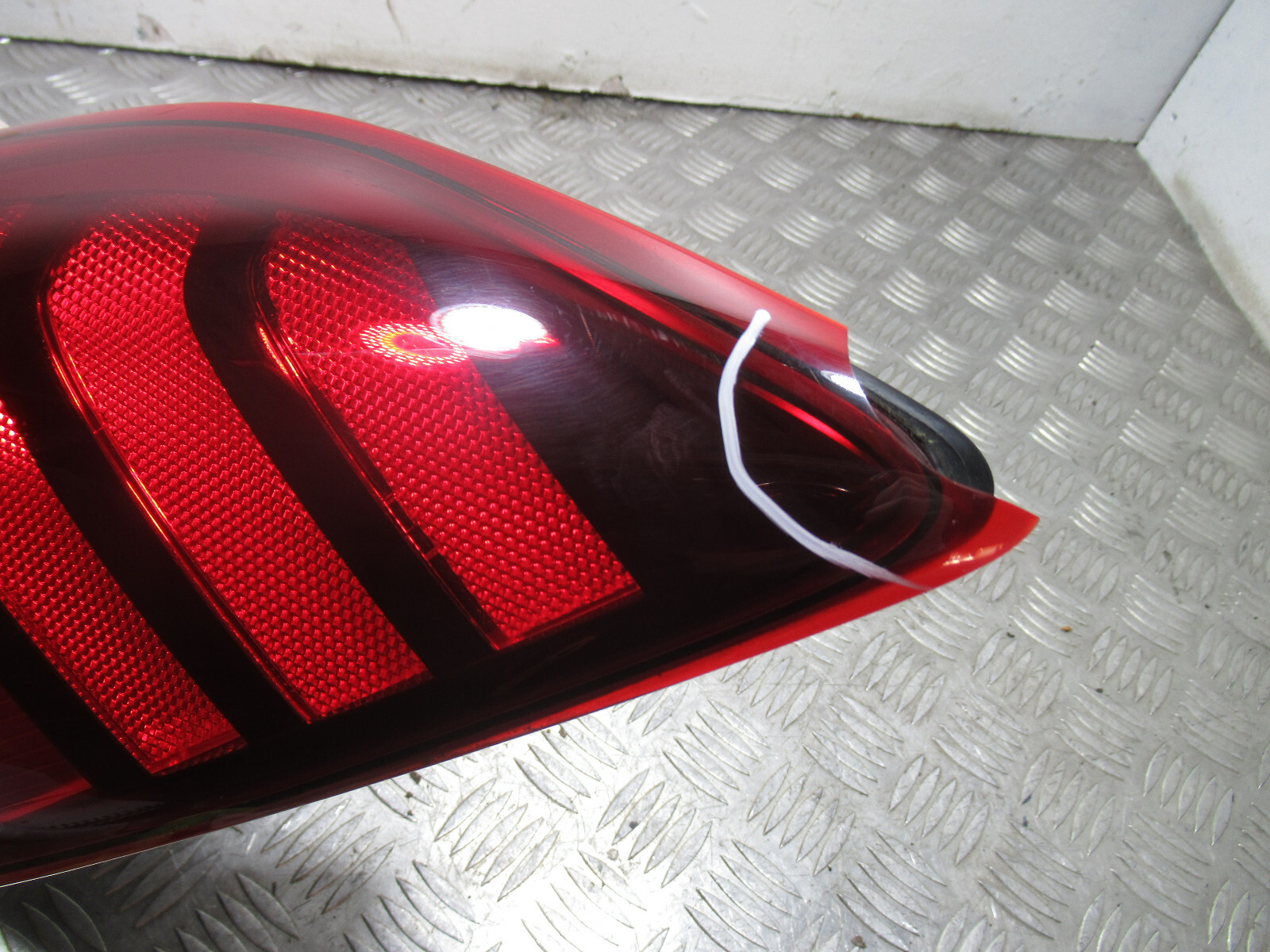 Hyundai Tucson Mk2 2019 Outer Rear Light Driver Side 92402D7600 for ...