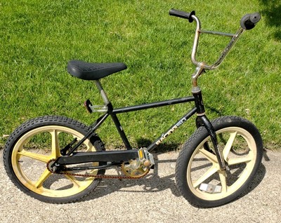 Vintage Bicycles - Vintage Huffy - Nelo's Cycles