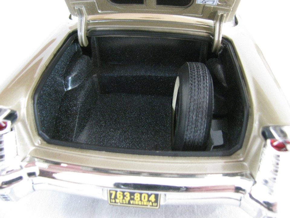 Ertl Highway 61 Diecast 1/18 Scale Gold 1957 Oldsmobile Super 88 Model ...