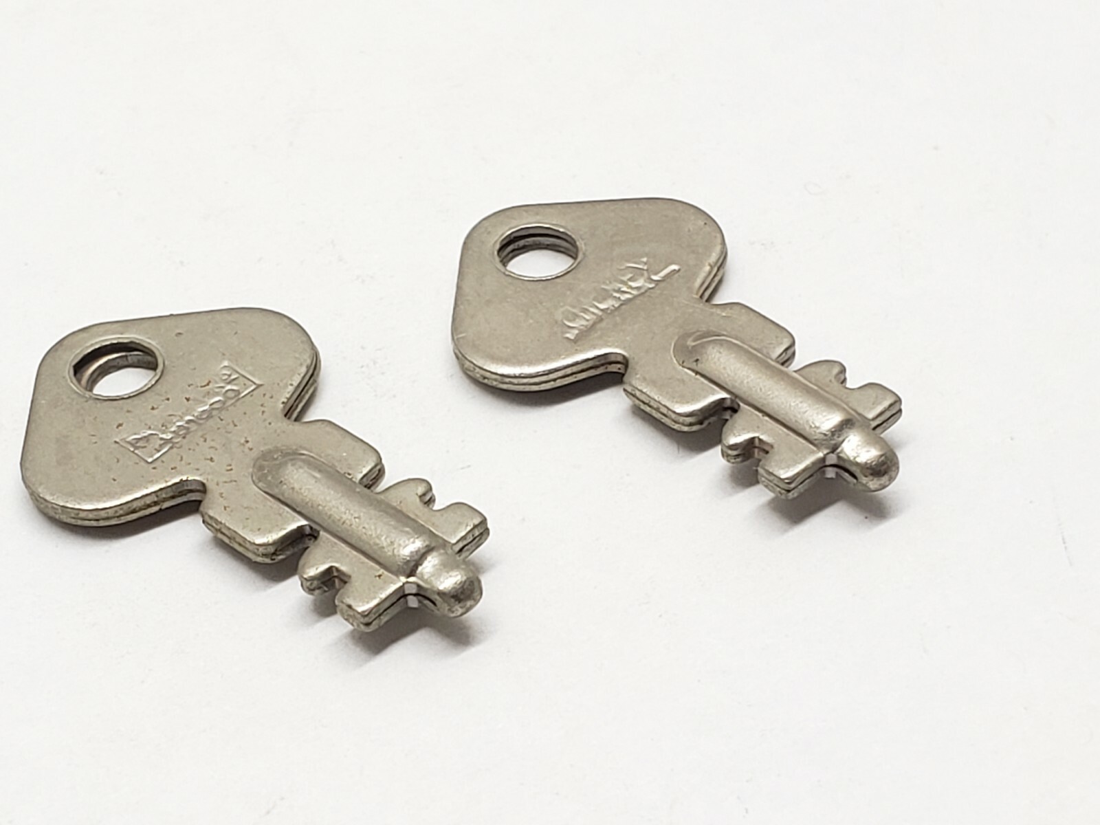 Vintage Cheney England Luggage Keys, Set of 2, antique, Locksmith | eBay