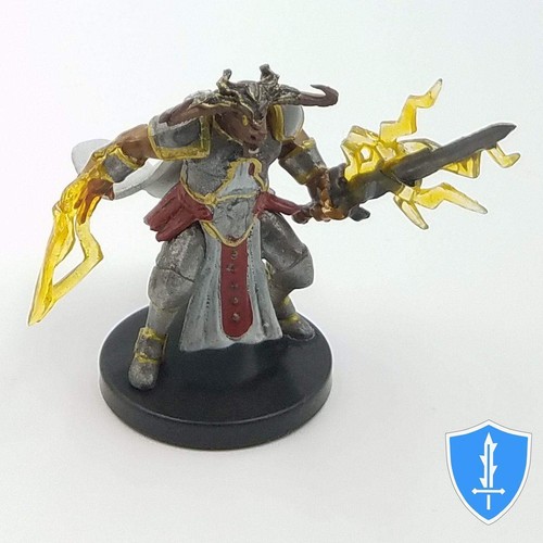 Boros Reckoner, Minotaur - Guildmasters Guide to Ravnica #40 D&D MTG ...