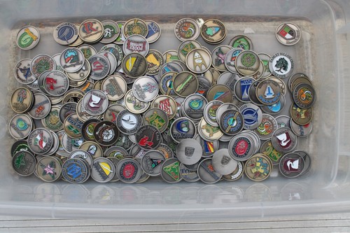 BATCH 16 ASSORTED LOGO GOLF BALL MAGNETIC COIN MARKERS BRASS SILVER ...