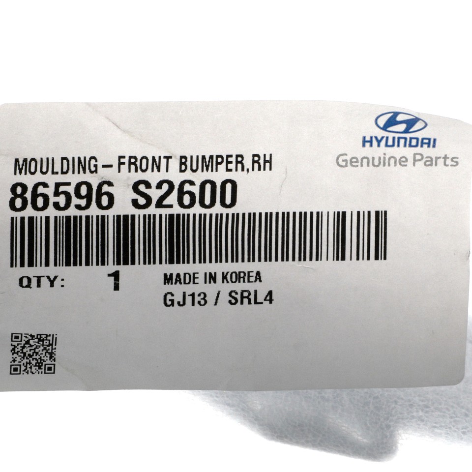 OEM NEW HYUNDAI 2021-2023 Santa Fe Right Front Bumper Trim Molding ...