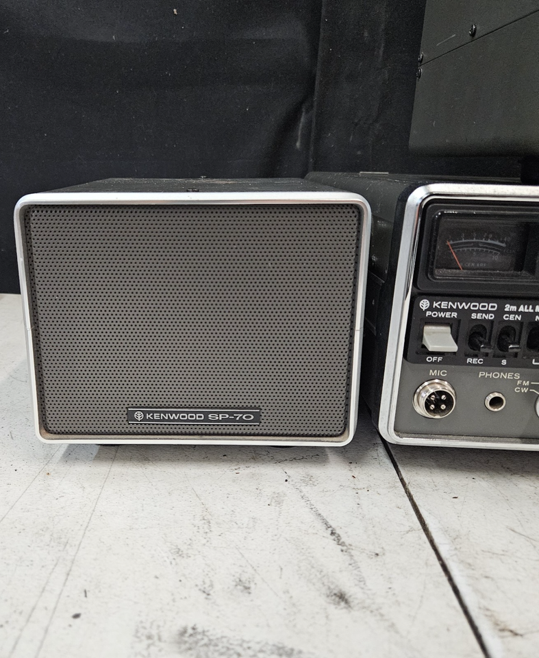 Kenwood Model TS-700A Transceiver HAM Radio W/ 2 SP-70 Speakers & VFO ...