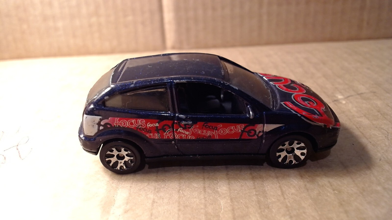 1999 Matchbox Ford Focus Purple 1:57 Scale China "Focus" | eBay