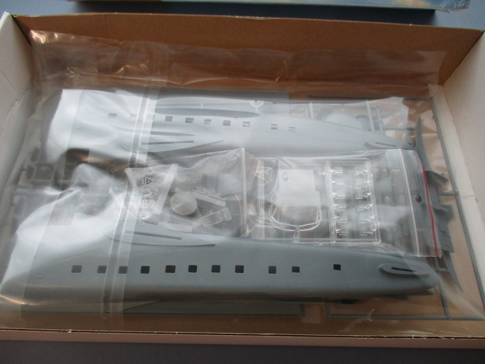 FLY Models.1/72 scale model kit.Bristol 170 Freighter Mk.31.Canada and ...