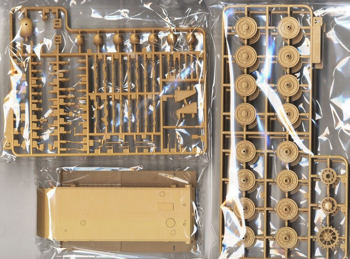 135 Sturmtiger RM61 L/5.4/38cm Rye Field Model RM 5035 Plastic Model ...