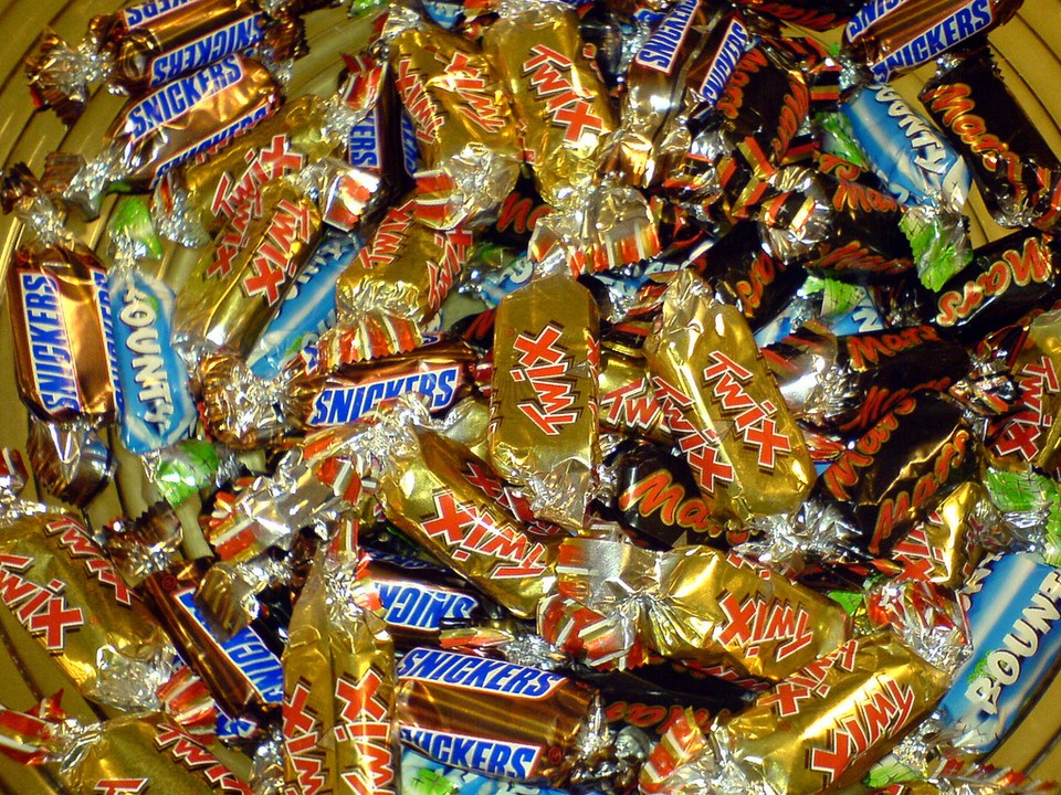 SNICKERS BOUNTY TWIX Mini Chocolate Bars Party Bites European Candy ...