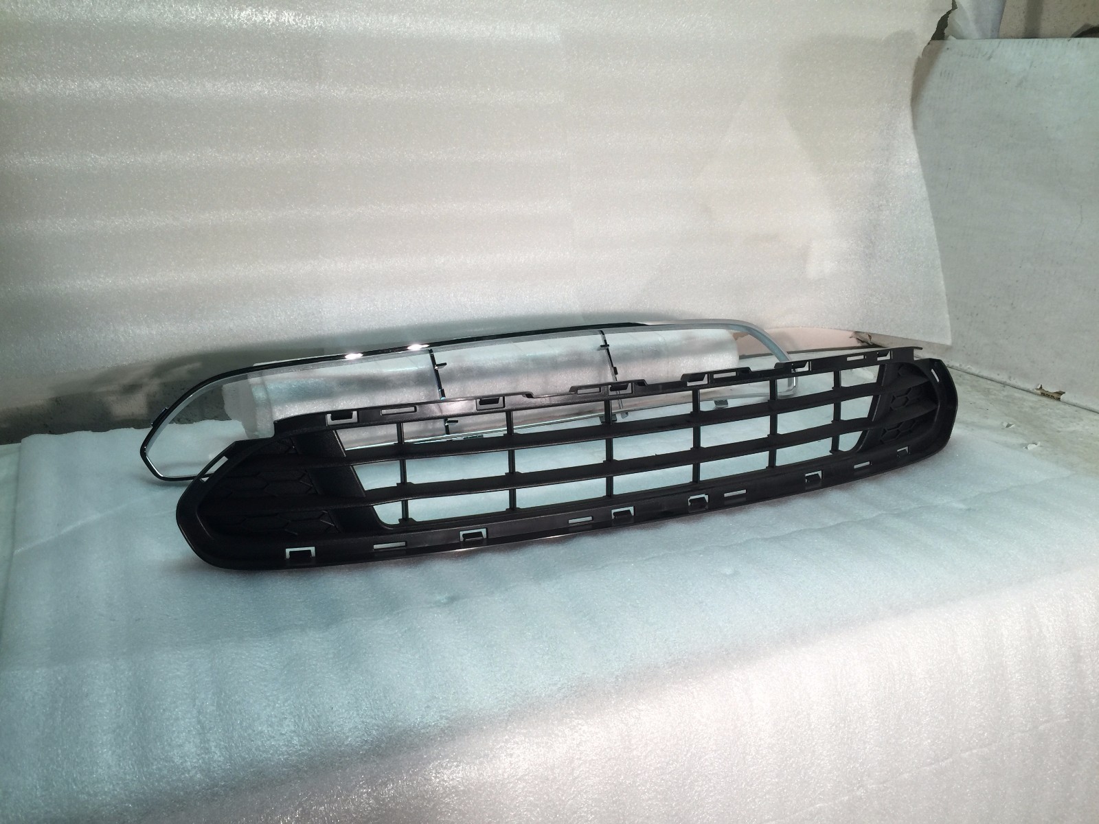 2010-2012 FORD FUSION BUMPER GRILLE AND CHROME TRIM SET W/O SPORT NEW ...