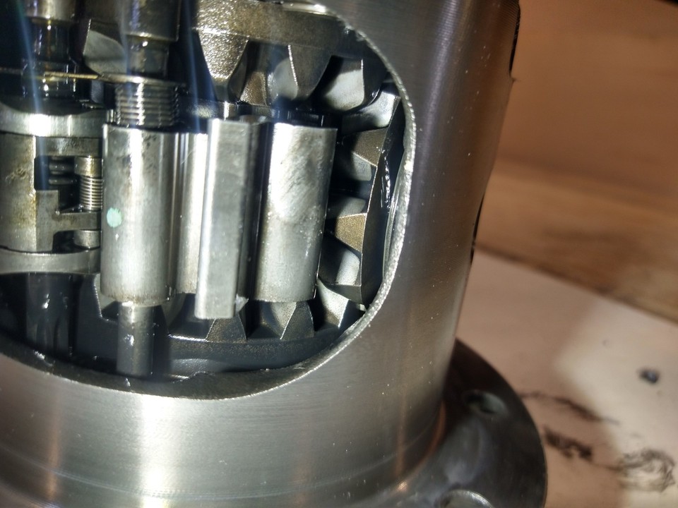 84554713 GM Rear Differential Carrier Limited Slip | eBay