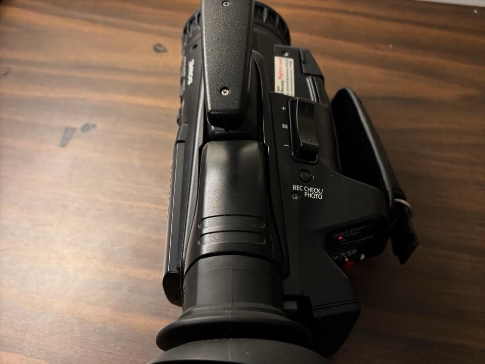 Panasonic HMC40p (533 hrs) | eBay