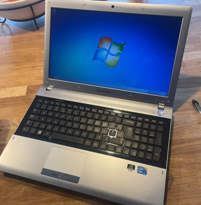 Samsung RV511 15" Laptop - Intel Core i5 - 2GB Ram - 500GB HDD | eBay UK