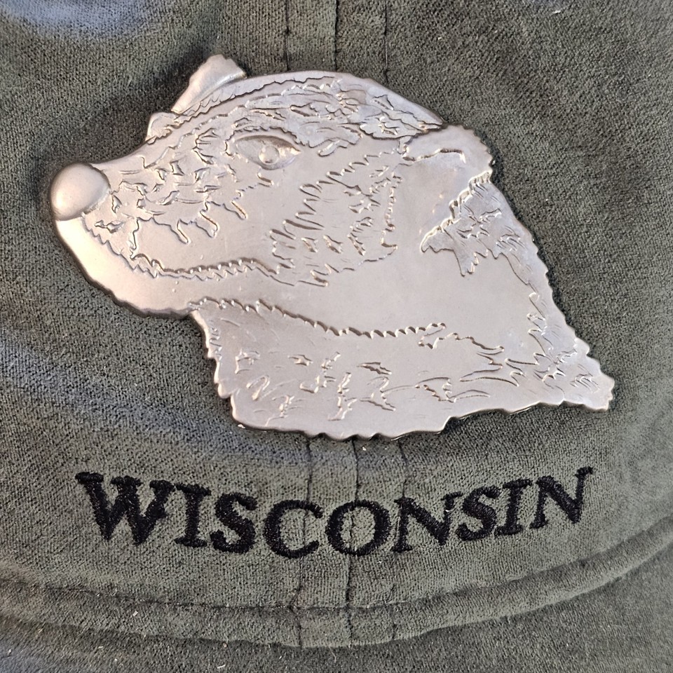 Wisconsin Badgers Green Ballcap With Metal Badger Logo One Size ...