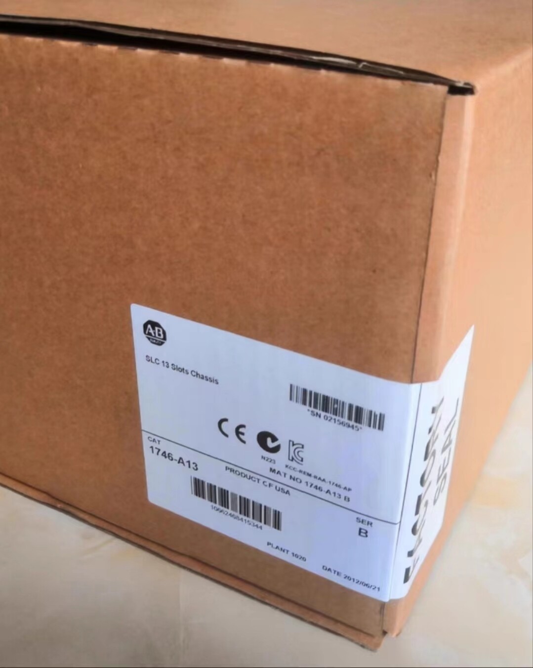 New Factory Sealed AB 1746-A13 1746A13 SER B SLC 500 13 Slots PLC ...