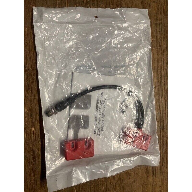 New 440N-Z21W1PH Allen Bradley Guardmaster 440N Non-Contact Interlock ...
