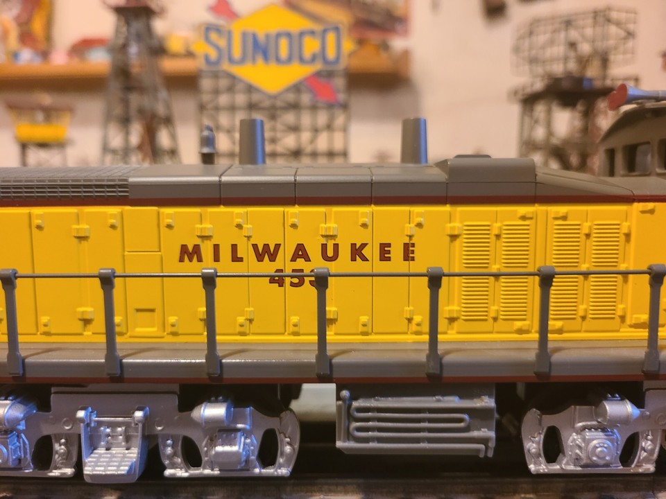 K-LINE-LIONEL MILWAUKEE ROAD MP-15 Diesel Loco in Box Serviced & Ready ...