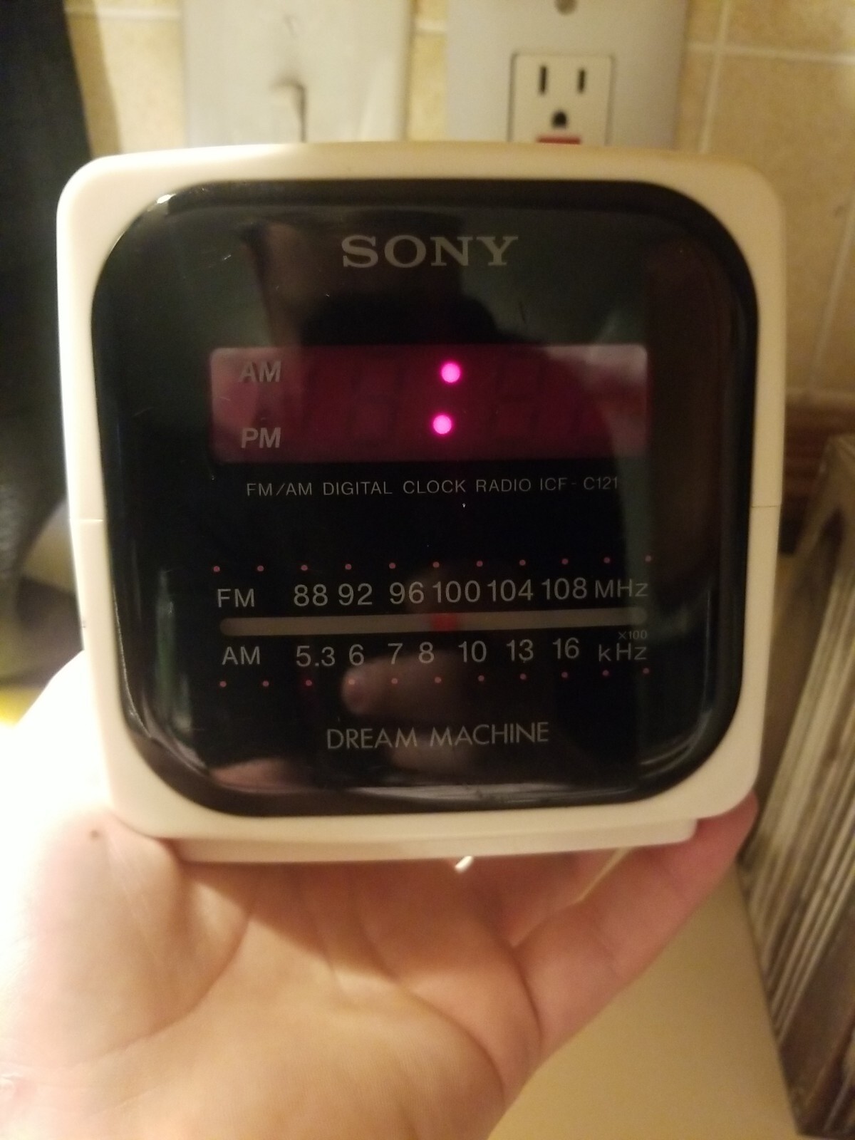 Sony Dream Machine Clock Radio Alarm AM/FM Cube Model ICF-C121 Tested ...