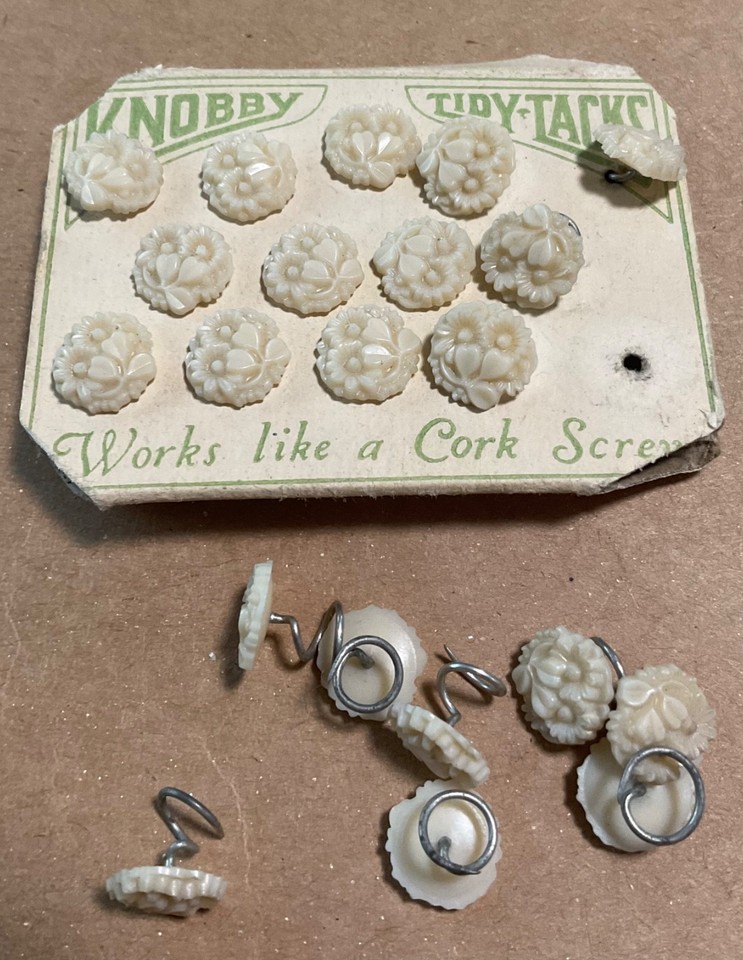 Knobby Tidy Tacks 21 pieces, vintage card and loose pieces | eBay