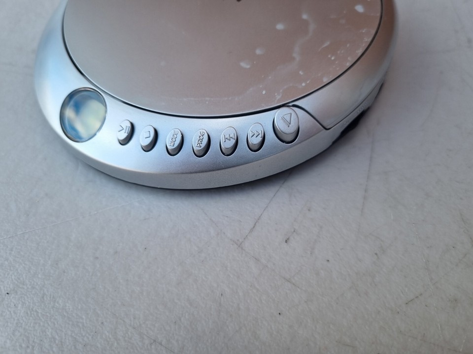 Bush PCD-220B Portable CD Player. Bush Jog Proof PCD-220B Portable CD ...