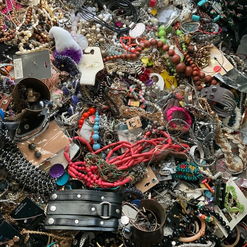 Vintage to Now Womens tangled Scrap jewelry lot 40 lbs | eBay