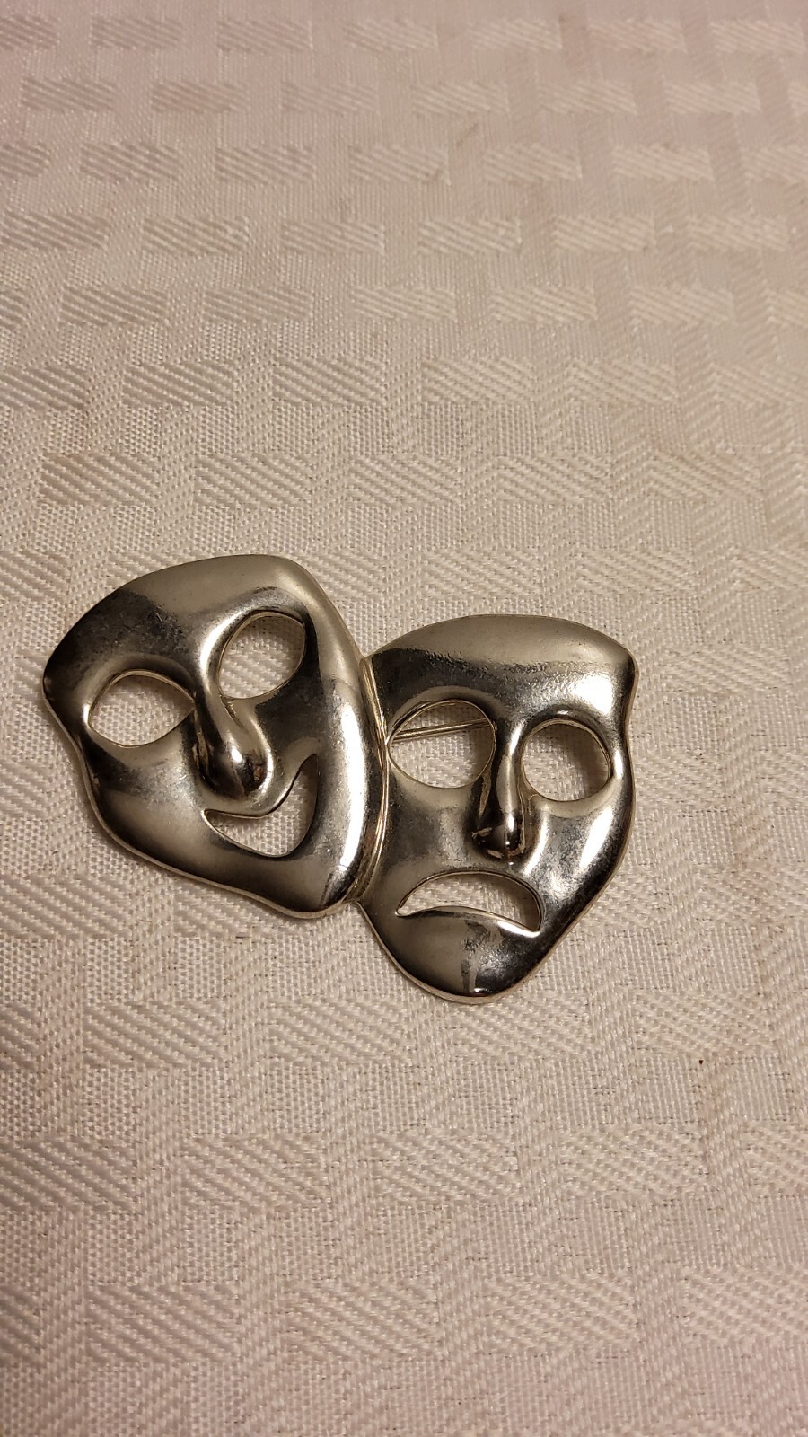 Vintage Comedt Tragedy Theater Mask Pin Silver Toned. - Gem