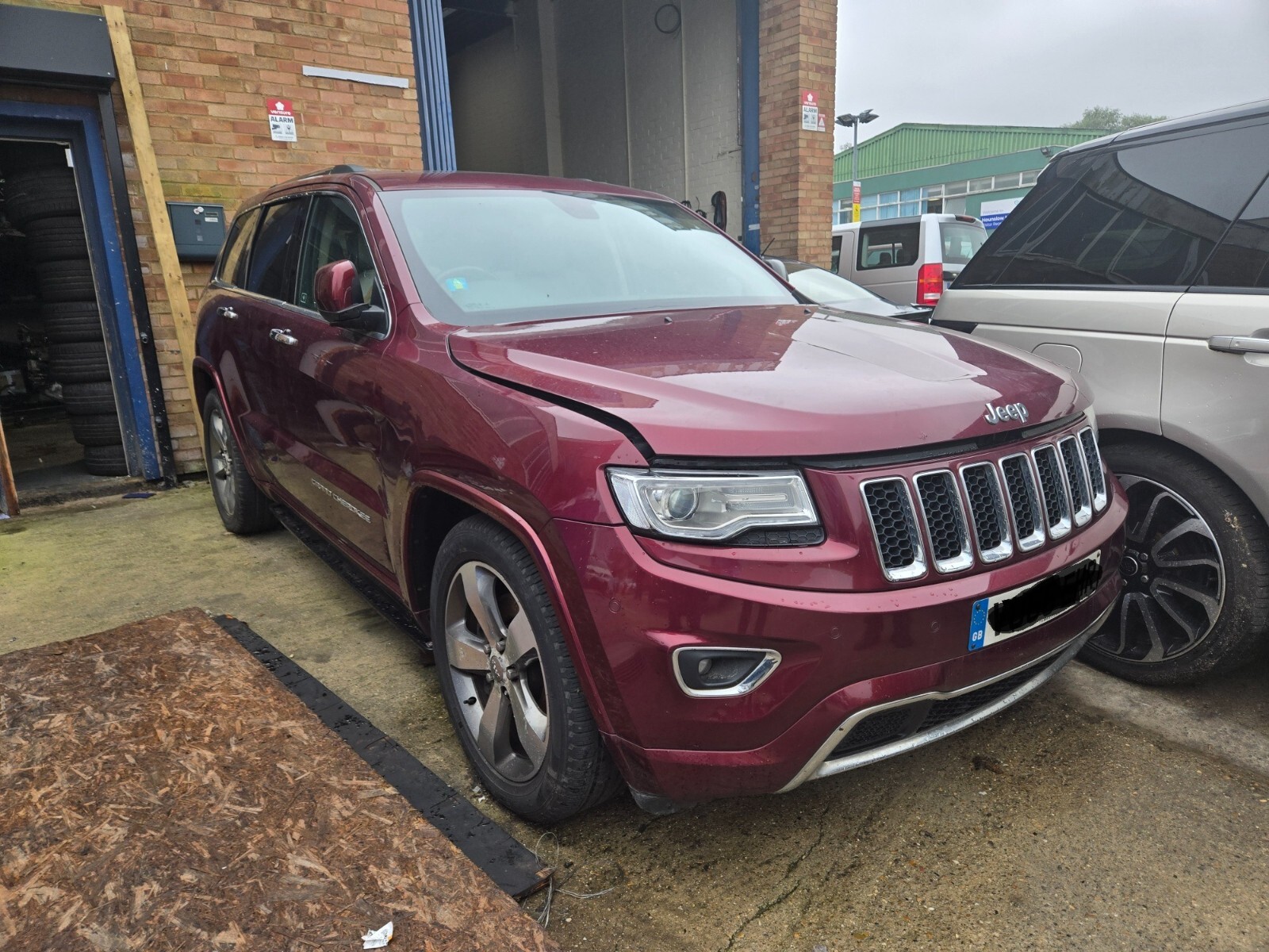 Breaking Jeep Grand Cherokee 3.0 CRD EXF V6 Maroon SUV Automatic For ...