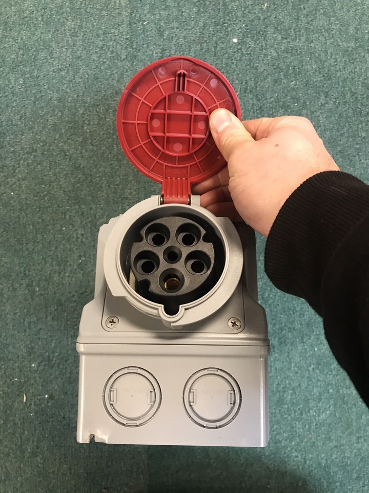 MK K73643RED Commando Angled Switch Socket Outlet Interlocked 3P+N+E ...