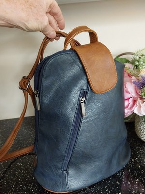 LADIES FAUX LEATHER HANDBAG BACK PACK IN NAVY & TAN ZIP FASTENING ...