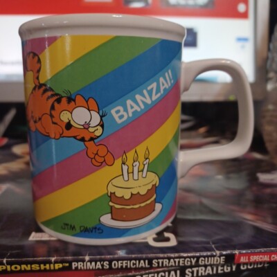 Vintage 1978 Enesco Garfield Banzai! Birthday Cake Ceramic 11 Oz. Mug ...